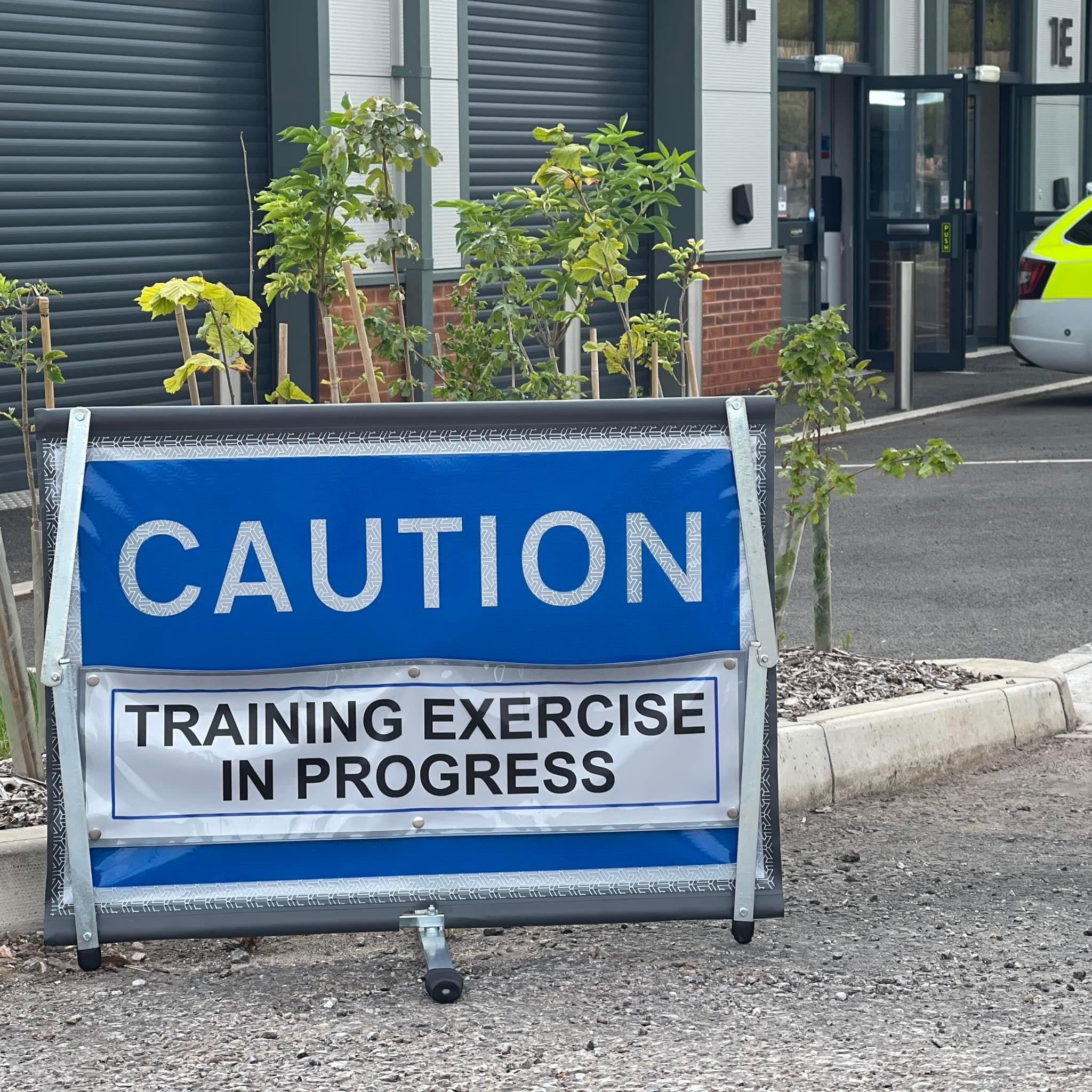 Highways Roll Up Sign System – Safe Response UK