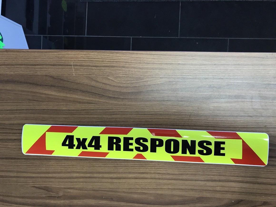 Chevron Design Signage – Safe Response UK